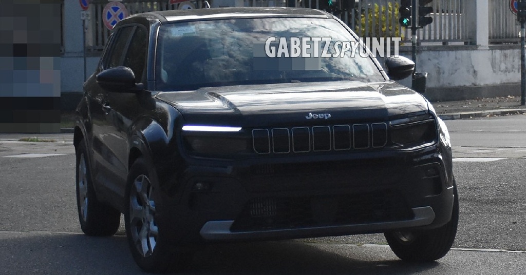 Jeep Avenger ICE SUV spied testing